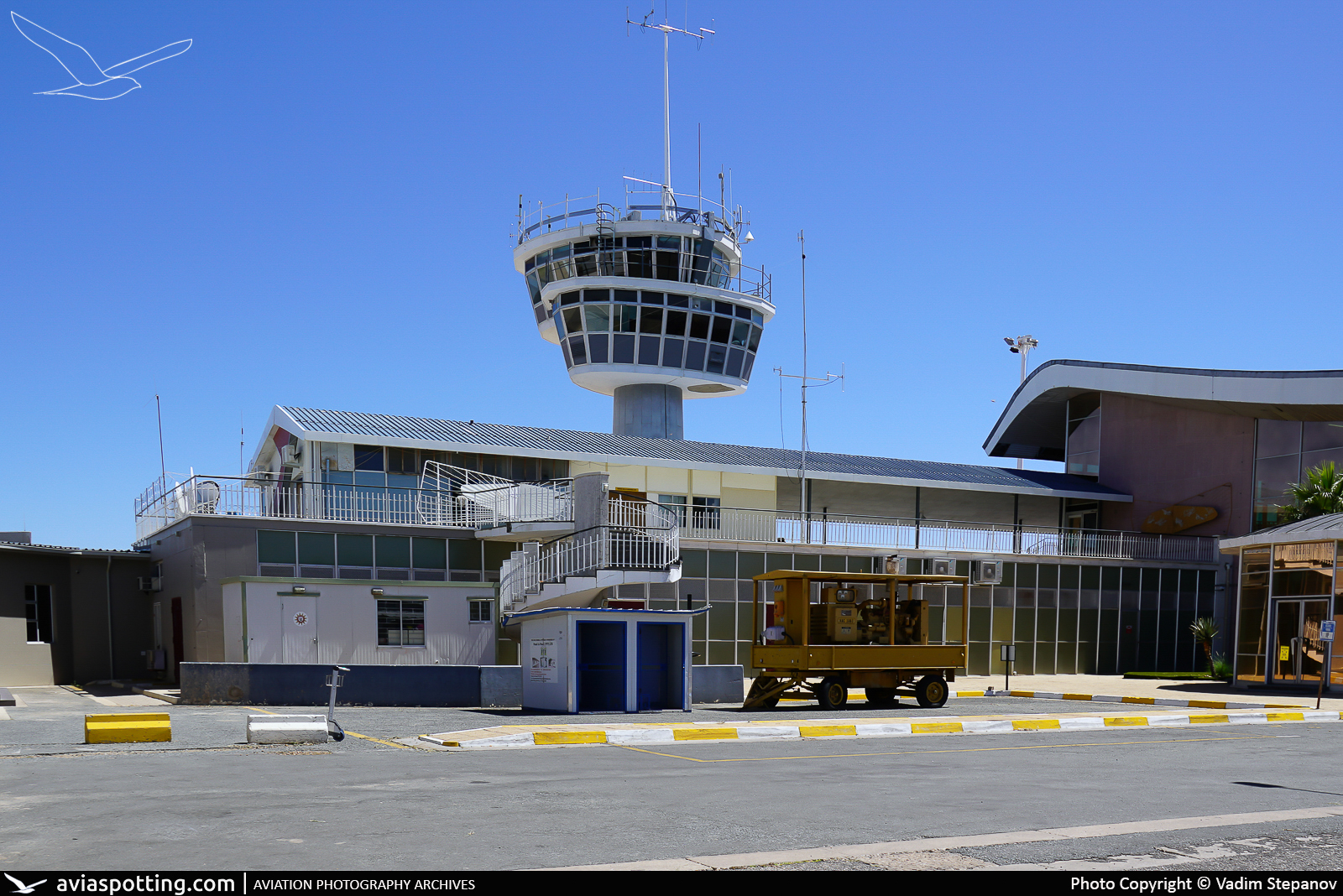 Windhoek Hosea Kutako International Airport (WDH) Spotting Guide ...