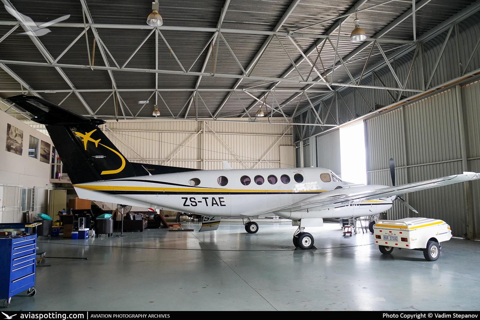 ZS-TAE Beechcraft 200 King Air TAB Charters HLA – aviaspotting.com