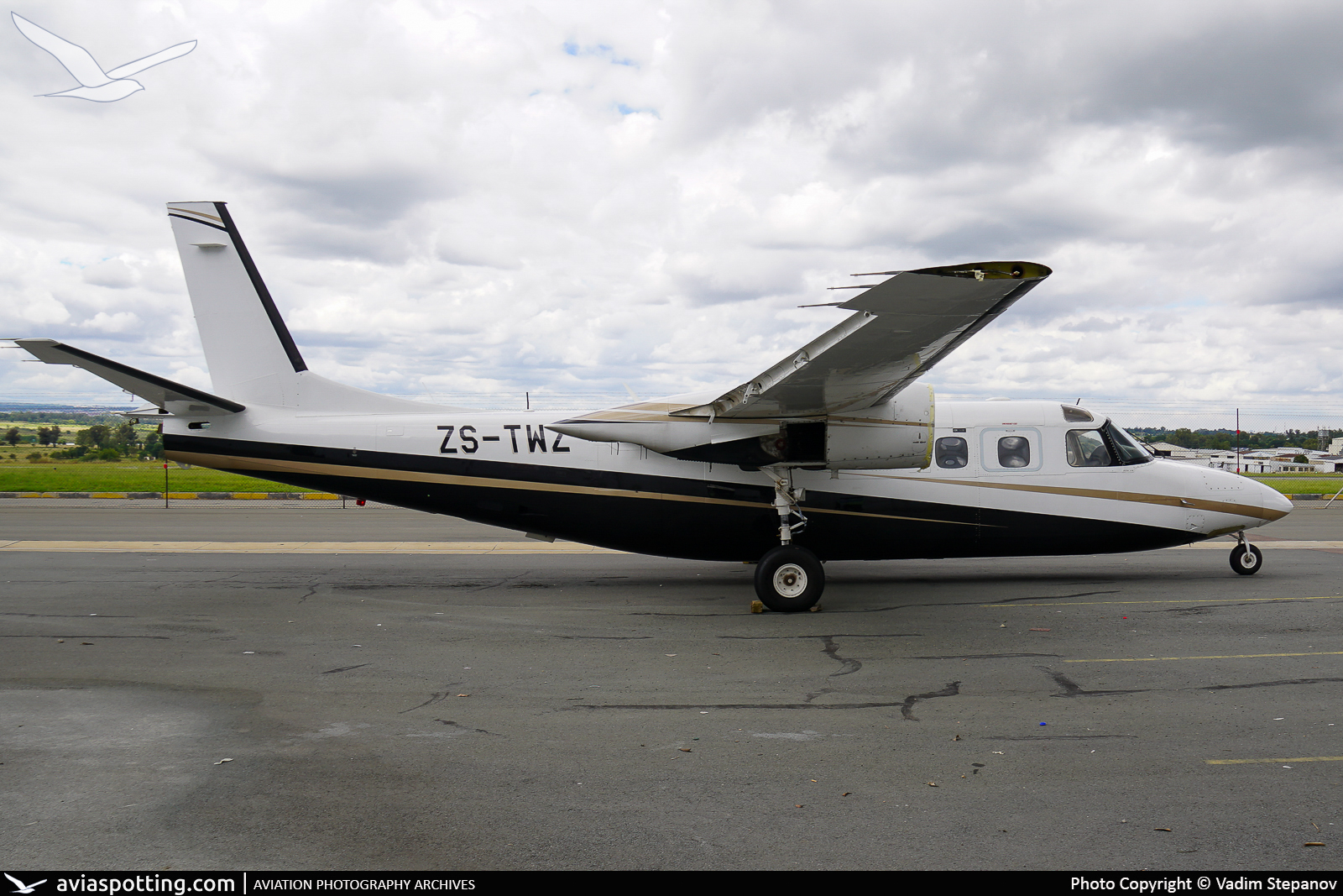 ZS-TWZ Rockwell Jetprop Commander 1000 Private HLA – aviaspotting.com